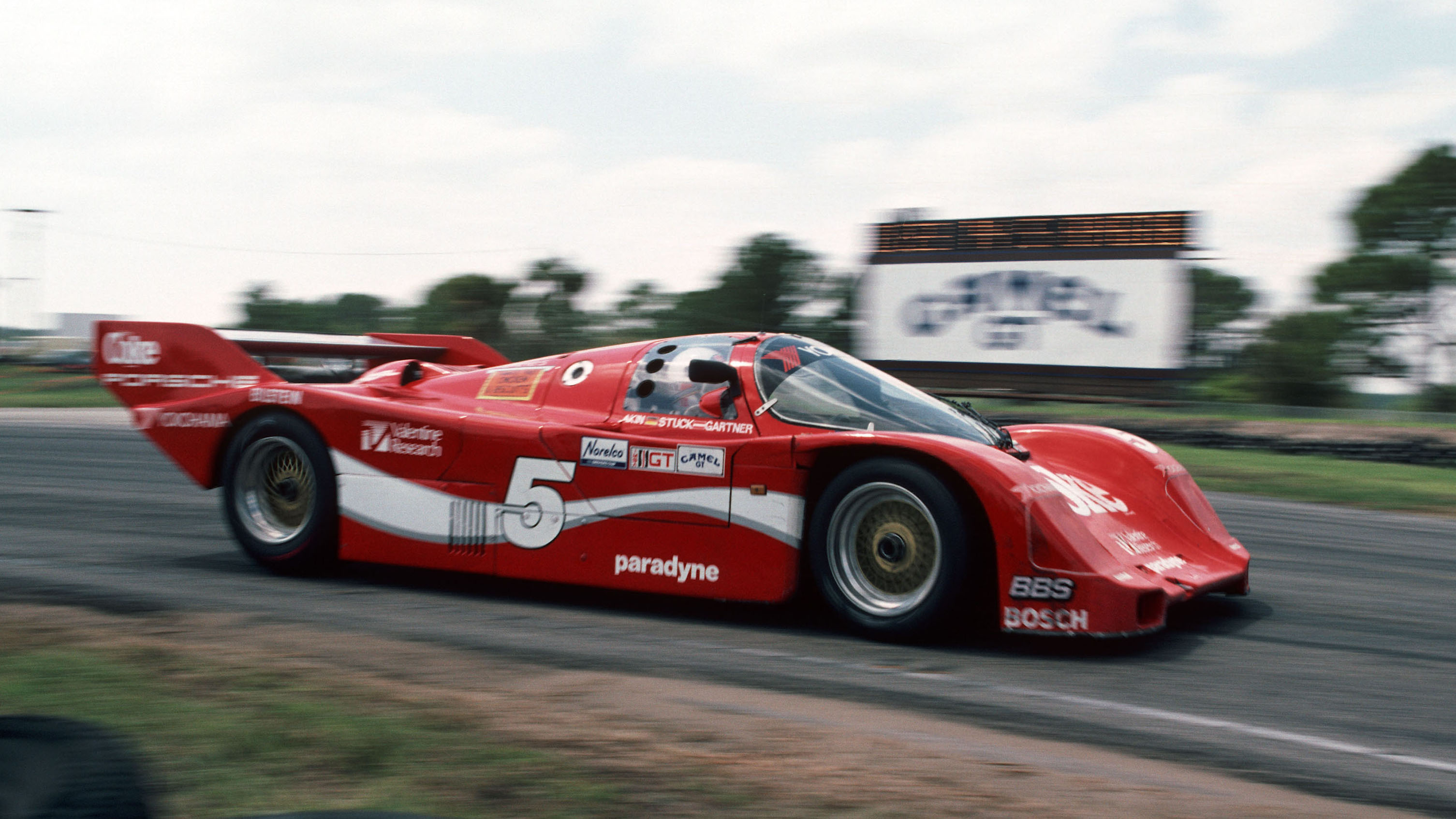 This Porsche 911 RSR Coca-Cola Livery Is One Of The Best Retro Tributes ...